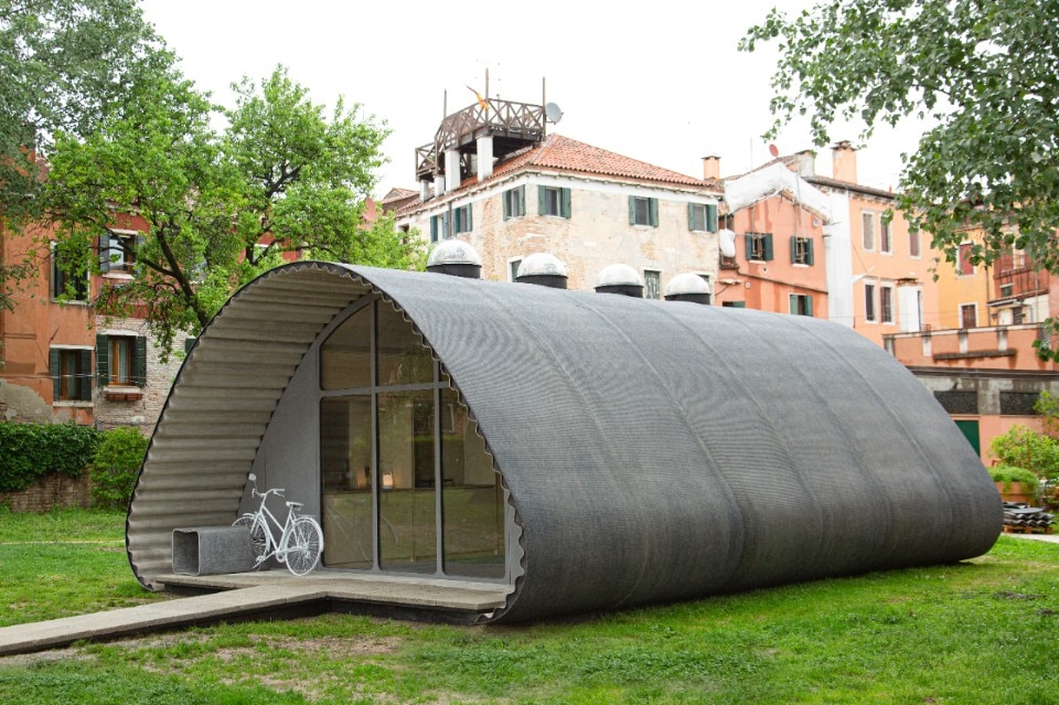 Essential Home: la casa minima di Norman Foster alla Biennale di Architettura 2023